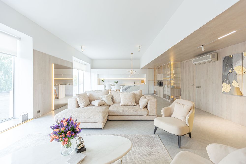 Vaneau: Comprehensive service